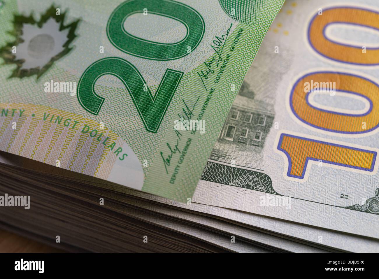 Hundred canadian dollar hi-res stock photography and images - Alamy