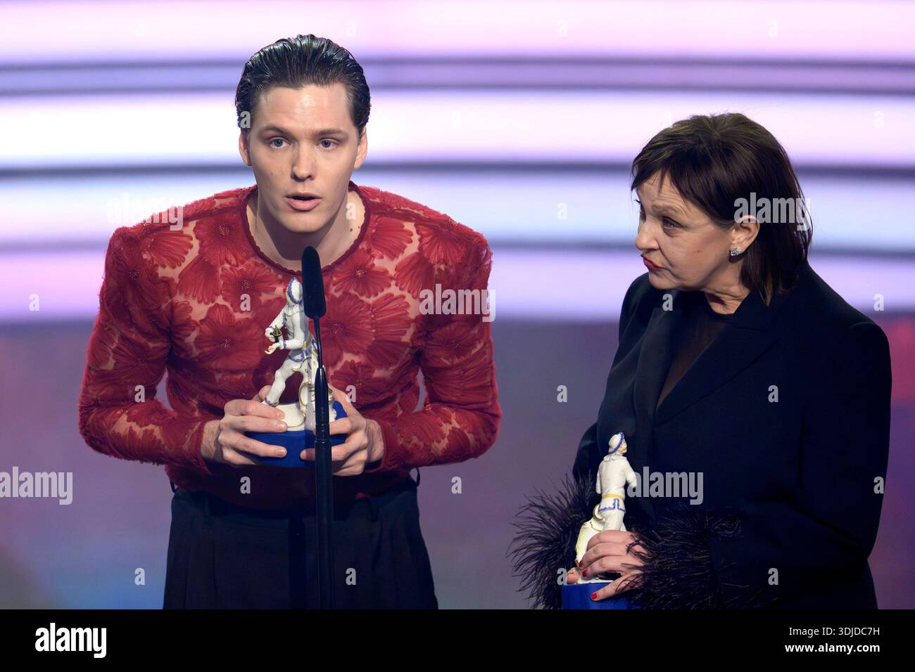 Schauspieler Til Schindler und Schauspielerin Heike Hanold-Lynch bei ...