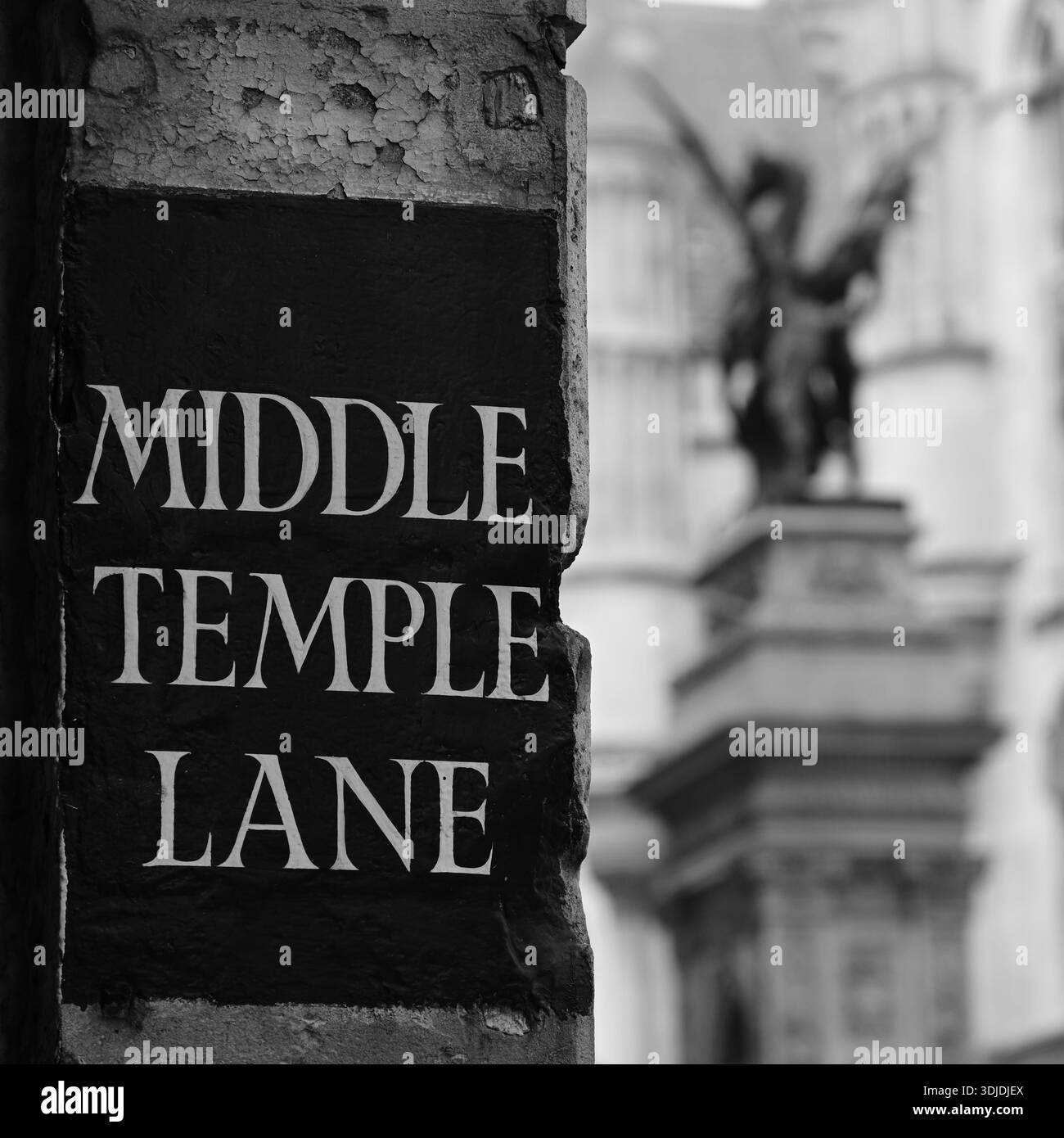 Middle temple lane sign hi-res stock photography and images - Alamy