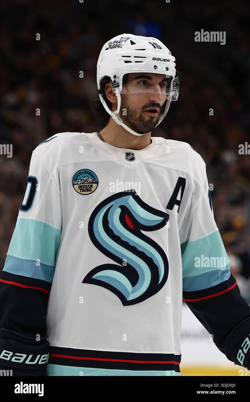 Seattle Kraken's Matty Beniers during an NHL hockey game against the ...