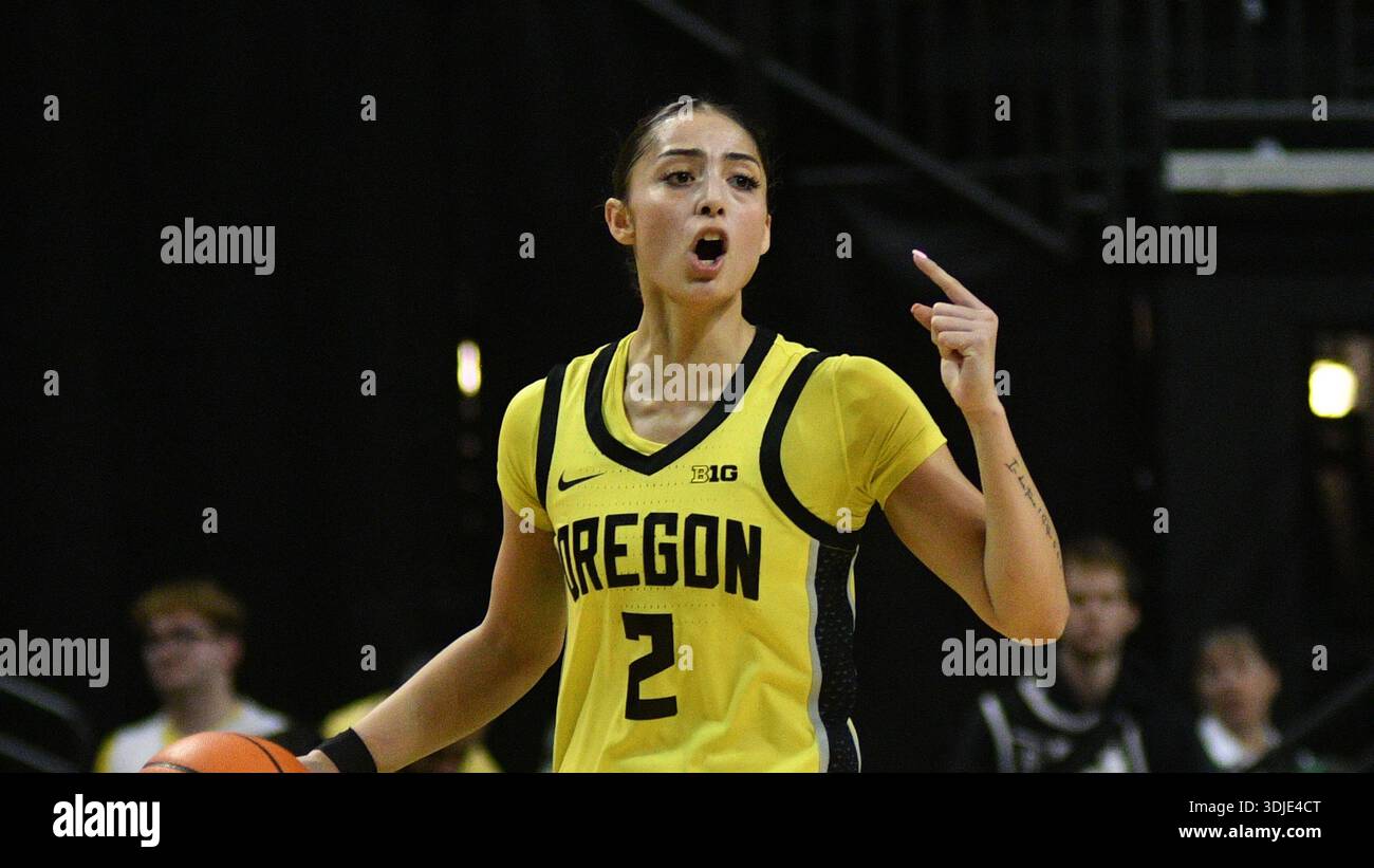 Oregon guard Katie Fiso (2) calls a play against Penn State during an ...