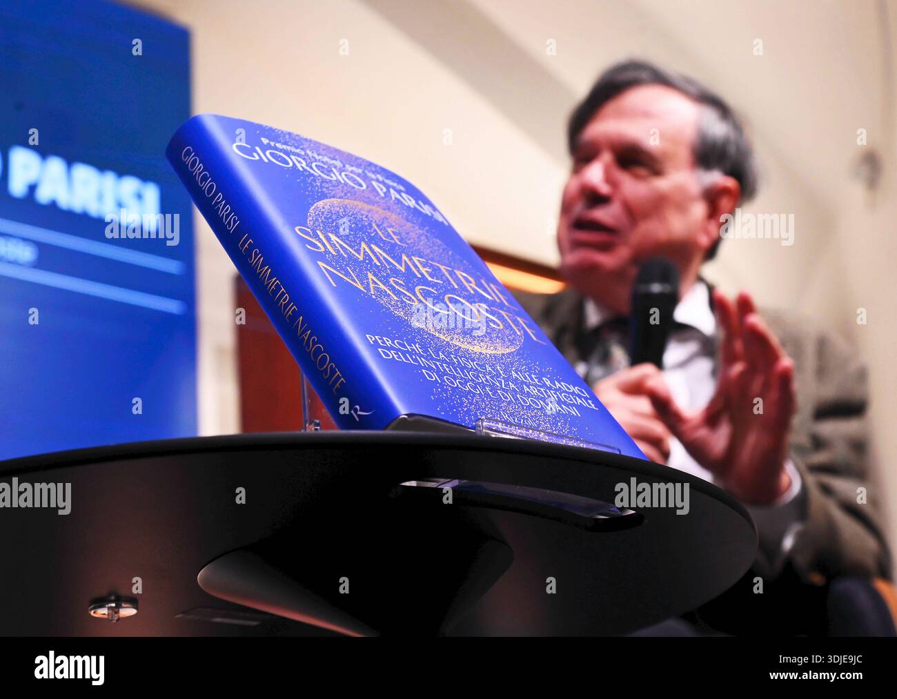 MILAN - Rizzoli Bookstore, Galleria Vittorio Emanuele. Presentation of ...