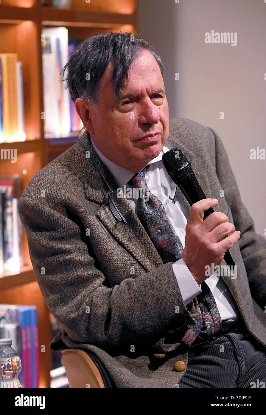MILAN - Rizzoli Bookstore, Galleria Vittorio Emanuele. Presentation of ...