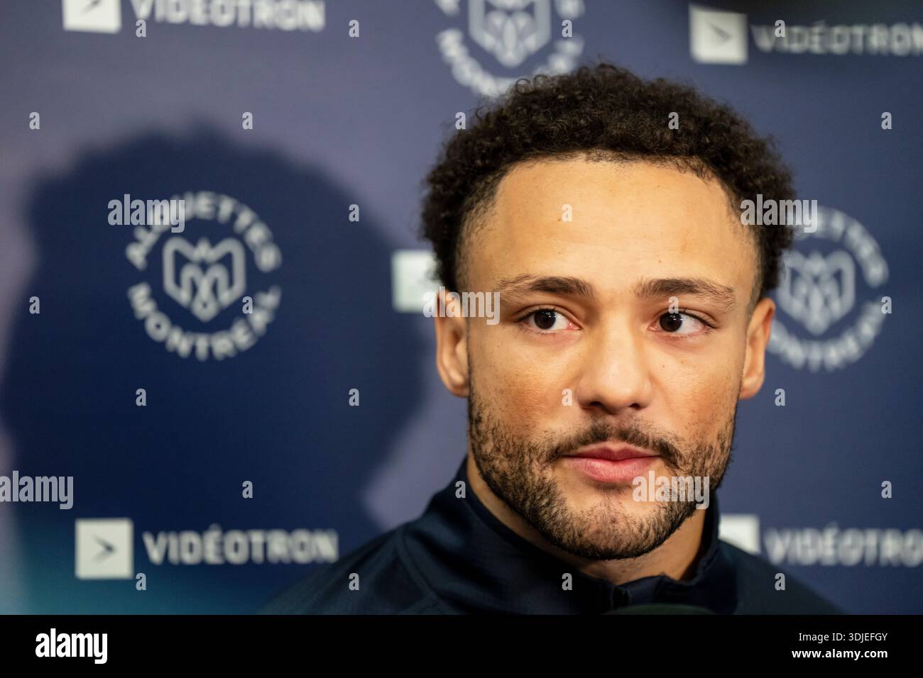 ARCHIVES - Austin Mack, des Alouettes de Montréal, s'adresse aux ...