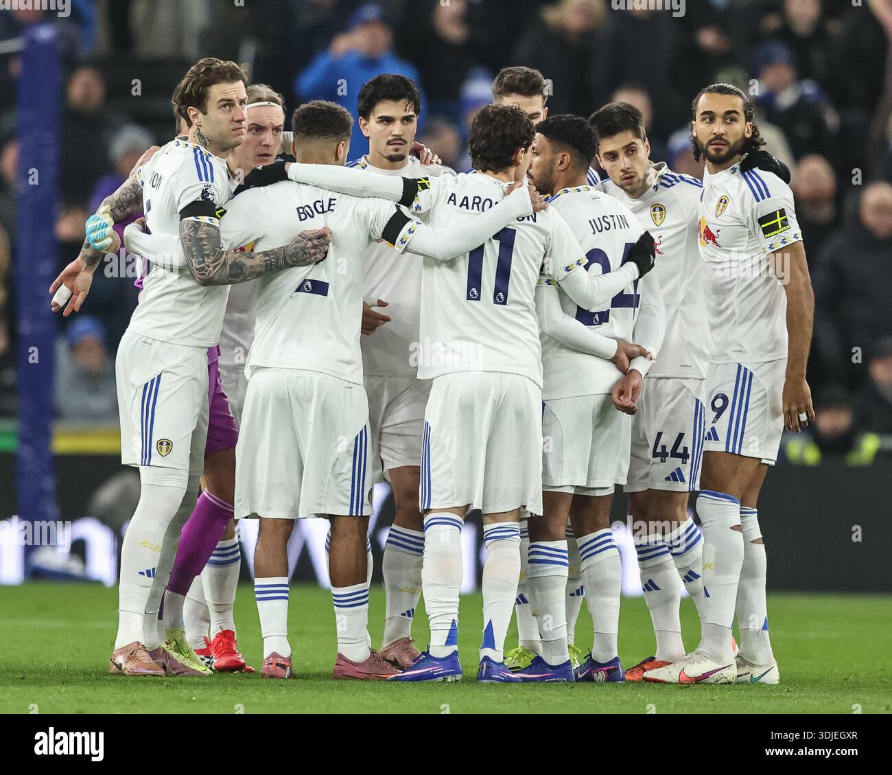 Leeds United team huddle during the Premier League match Everton vs ...