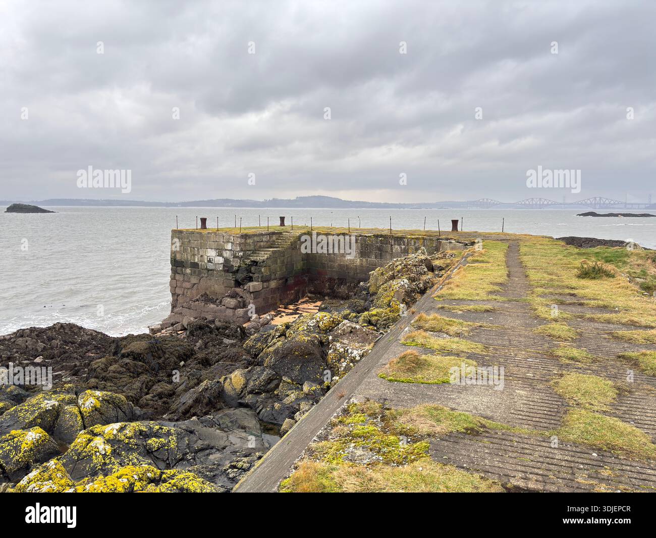 Ww1 remains pier structure braefoot hi-res stock photography and images ...