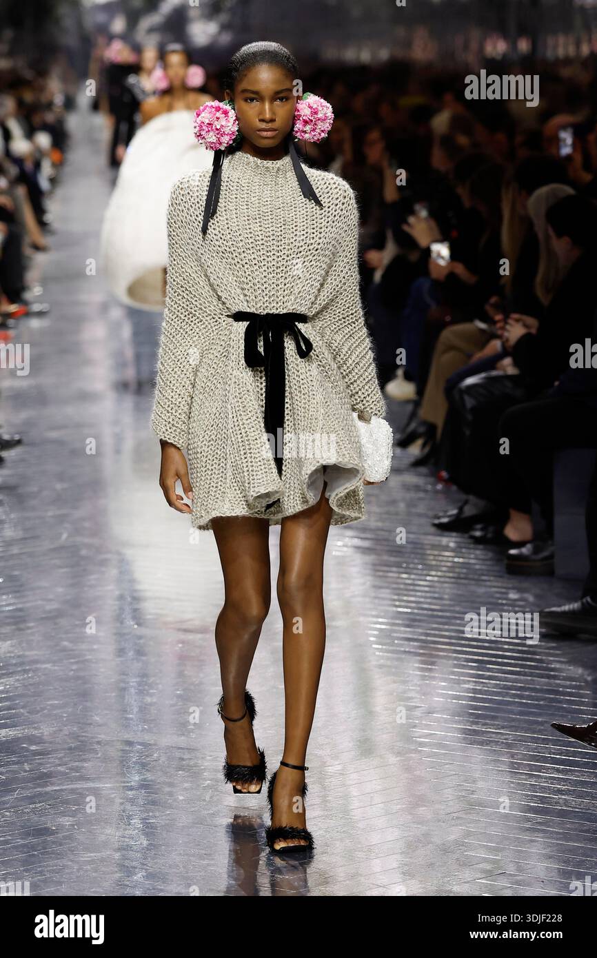 CHRISTIAN DIOR Haute Couture Spring/Summer 2026 Runway during Paris ...