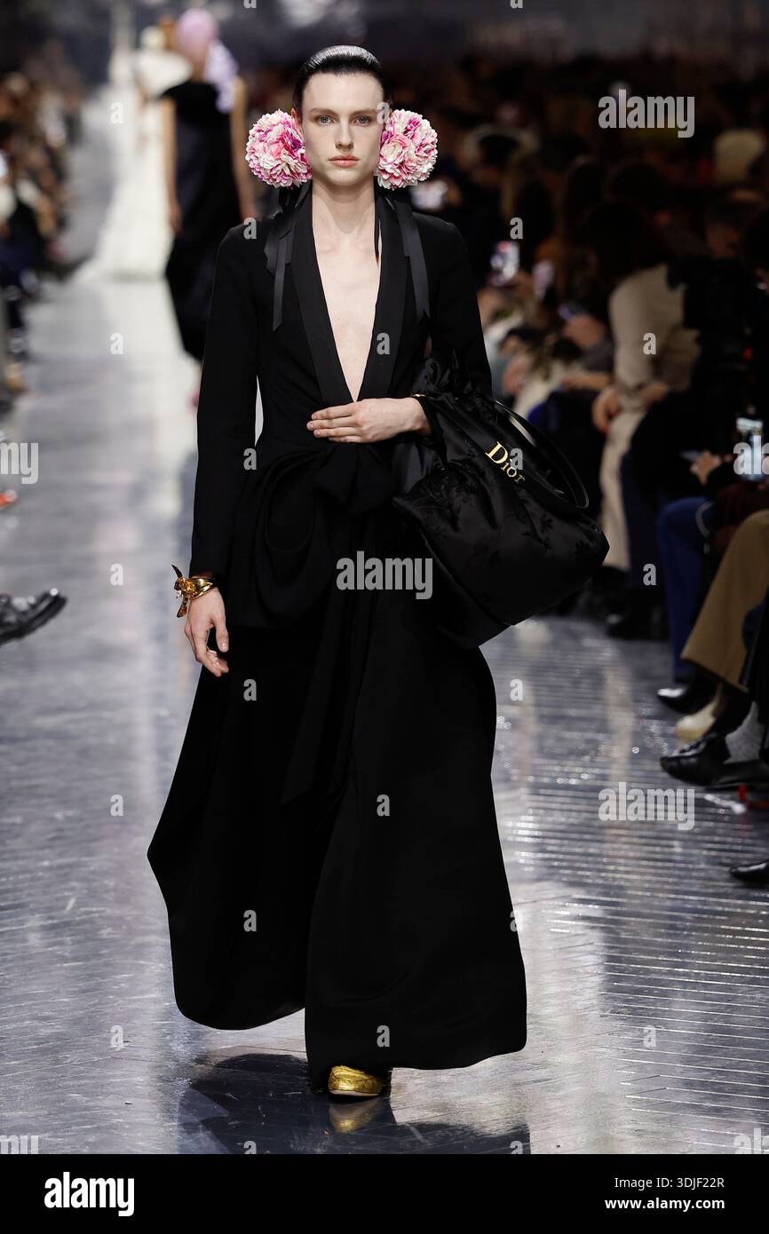 CHRISTIAN DIOR Haute Couture Spring/Summer 2026 Runway during Paris ...