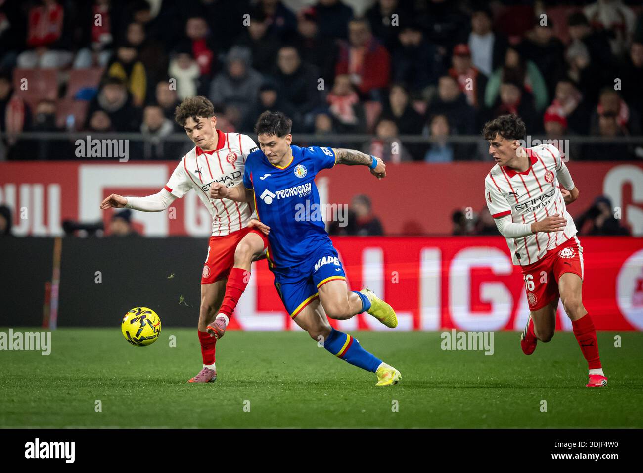 Martin Satriano (Getafe CF) controls the ball during a La Liga EA ...