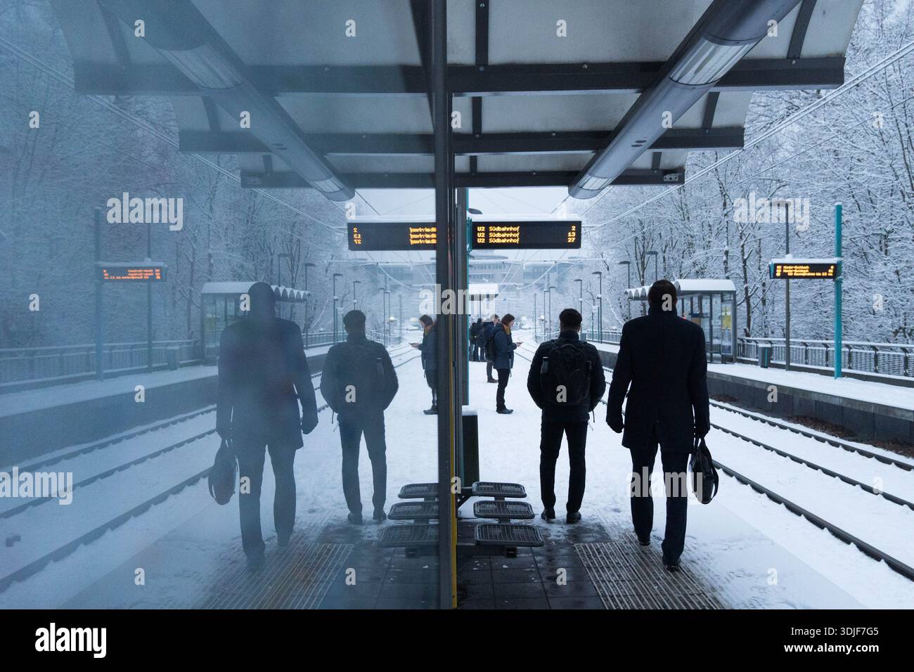 Frankfurt, Hesse, Germany. 26th Jan, 2026. People wait for a train in ...