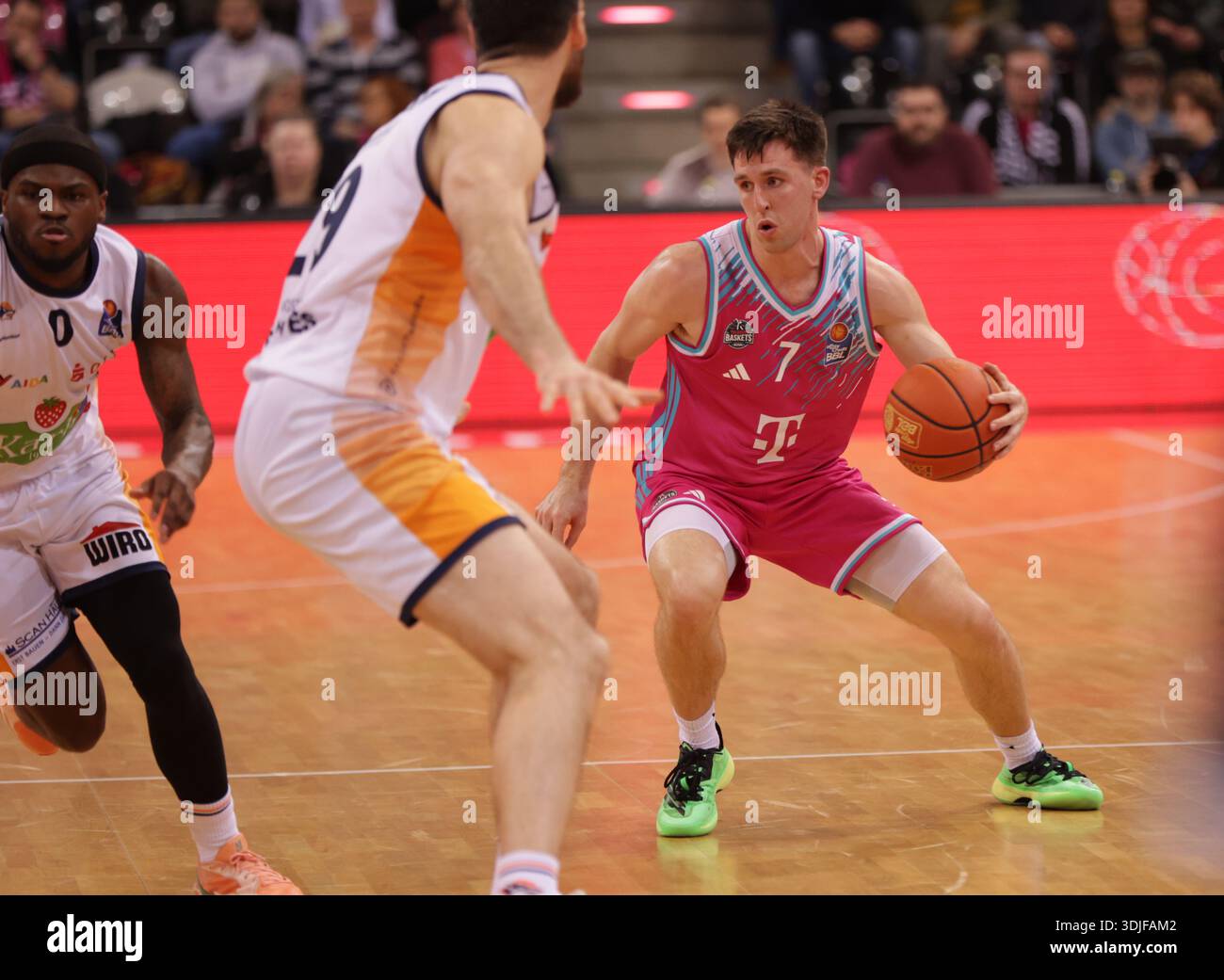Grayson Murphy (Bonn) am Ball, Telekom Baskets Bonn vs Rostock ...