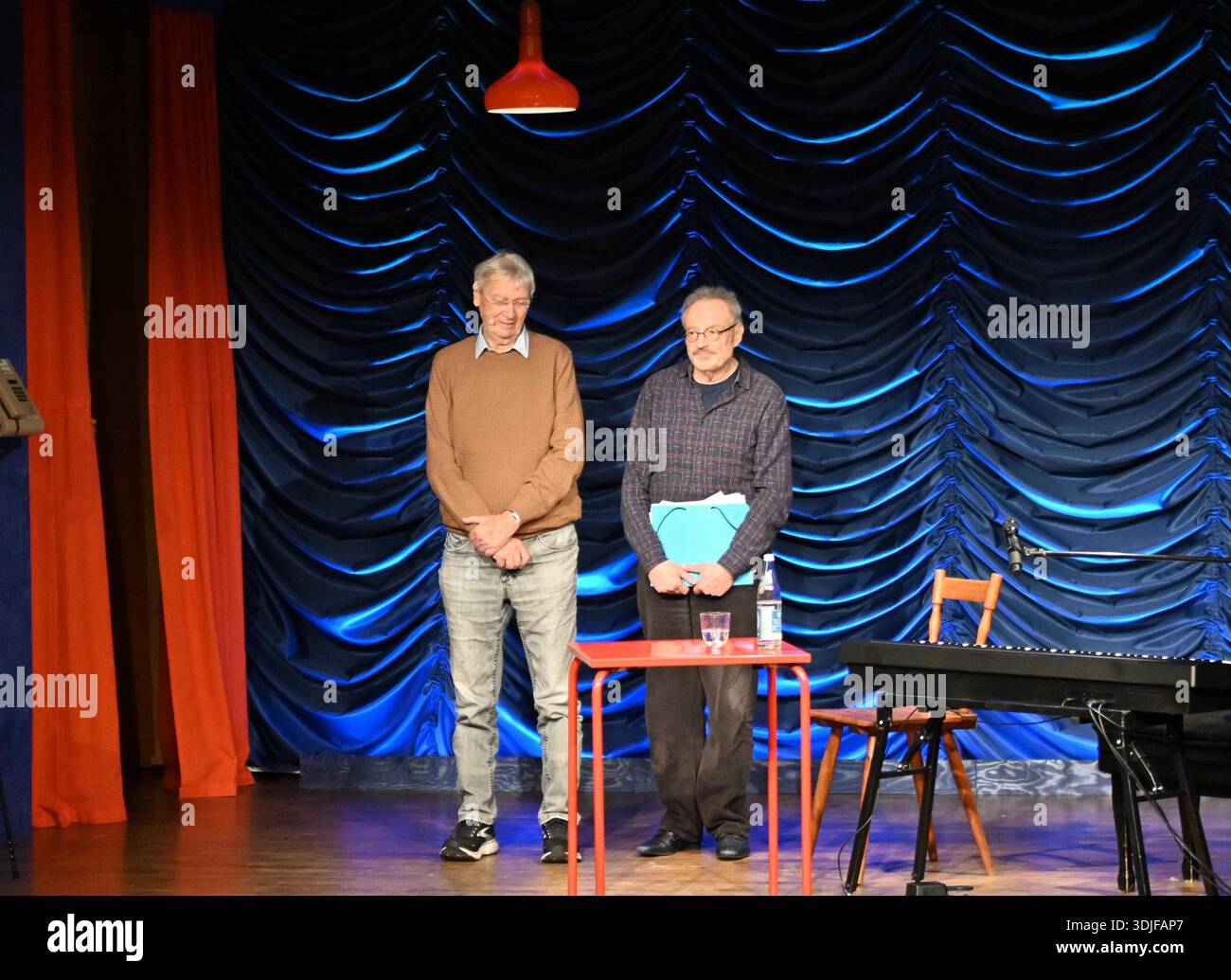 26 January 2026, Munich: Gerhard Polt (l) and Josef Hader (r) on stage ...