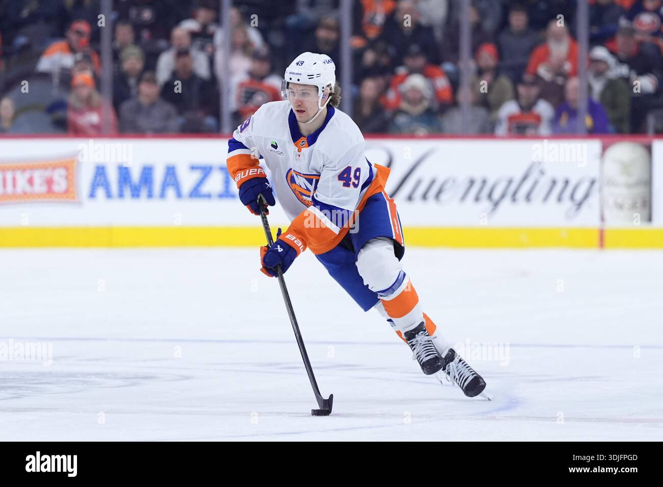 New York Islanders' Max Shabanov plays during an NHL hockey game Monday ...