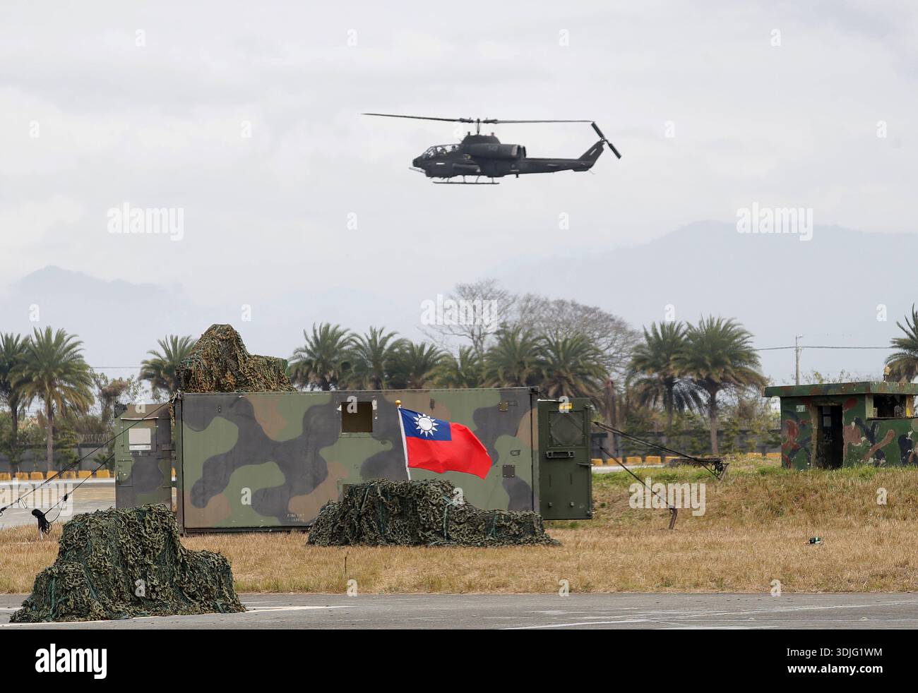 Taiwan army hold a military exercise in Taichung County, Taiwan ...