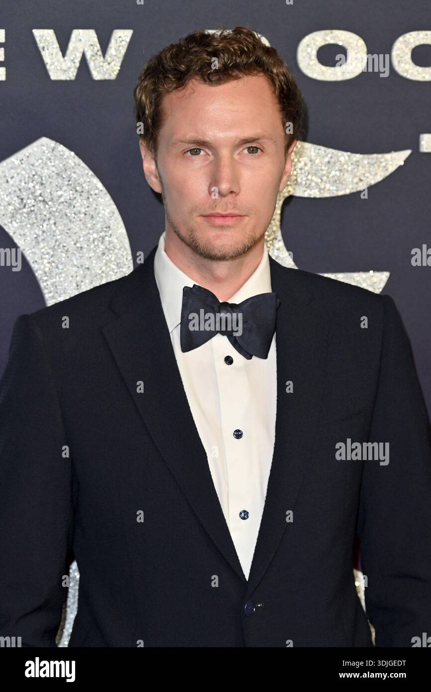 LOS ANGELES - JAN 20: Barron Hilton II at "Infinite Icon: A Visual ...