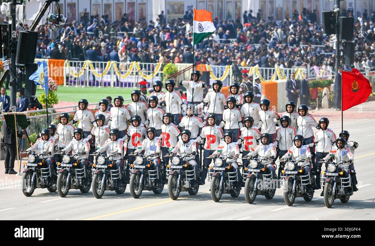 NEW DELHI, INDIA - JANUARY 26: Daredevil soldiers perform a motorcycle ...