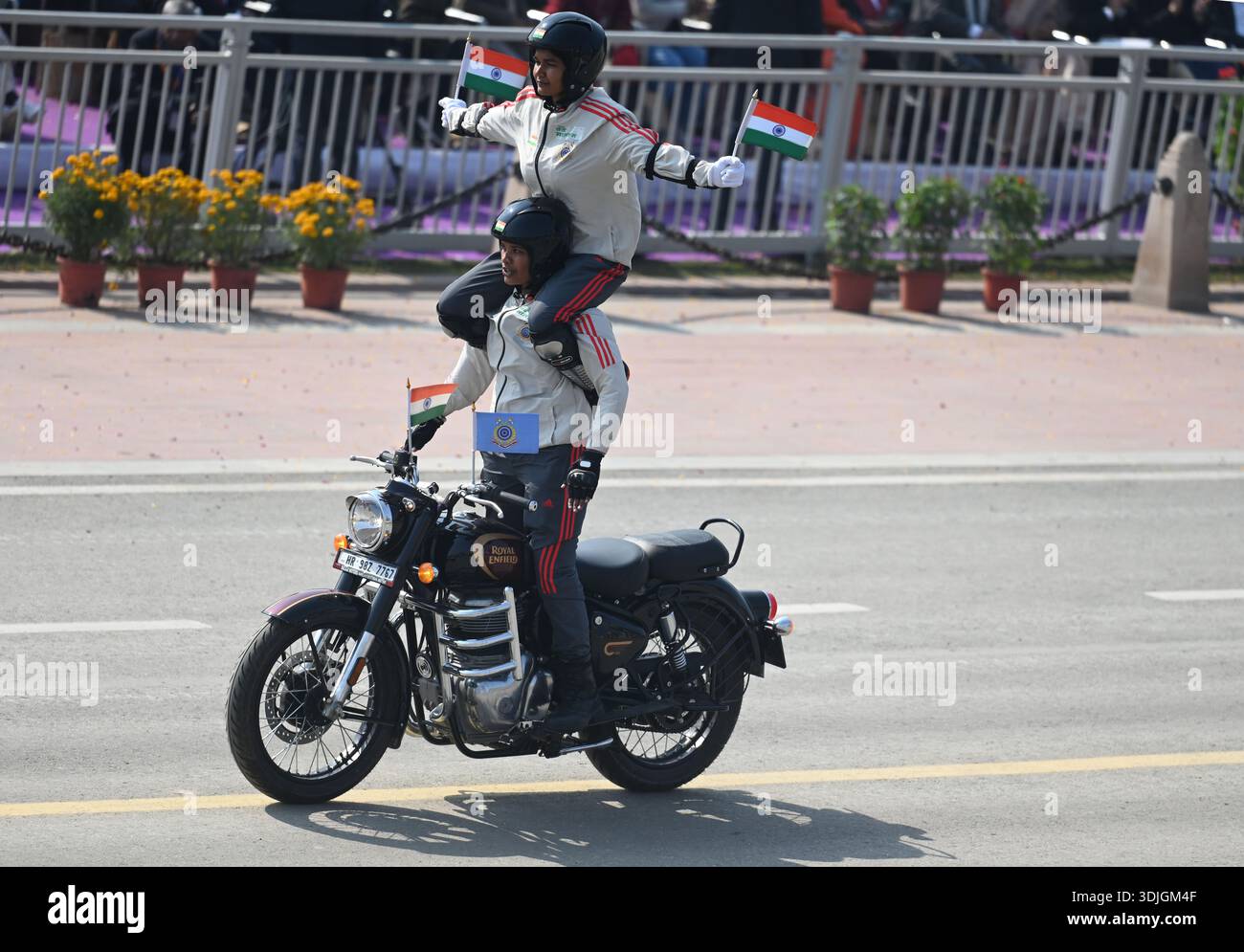 NEW DELHI, INDIA - JANUARY 26: Daredevil soldiers perform a motorcycle ...