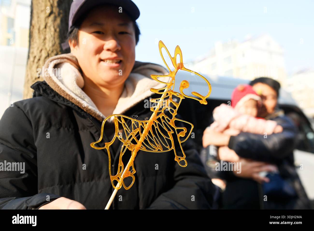 Shoppers crowd at Lingshanwei market for Lunar New Year goods in ...