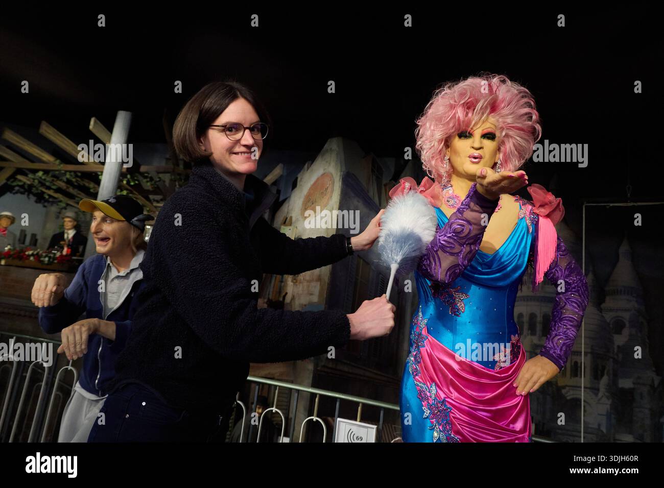 27 January 2026, Hamburg: Susanne Faerber (l), Managing Director ...