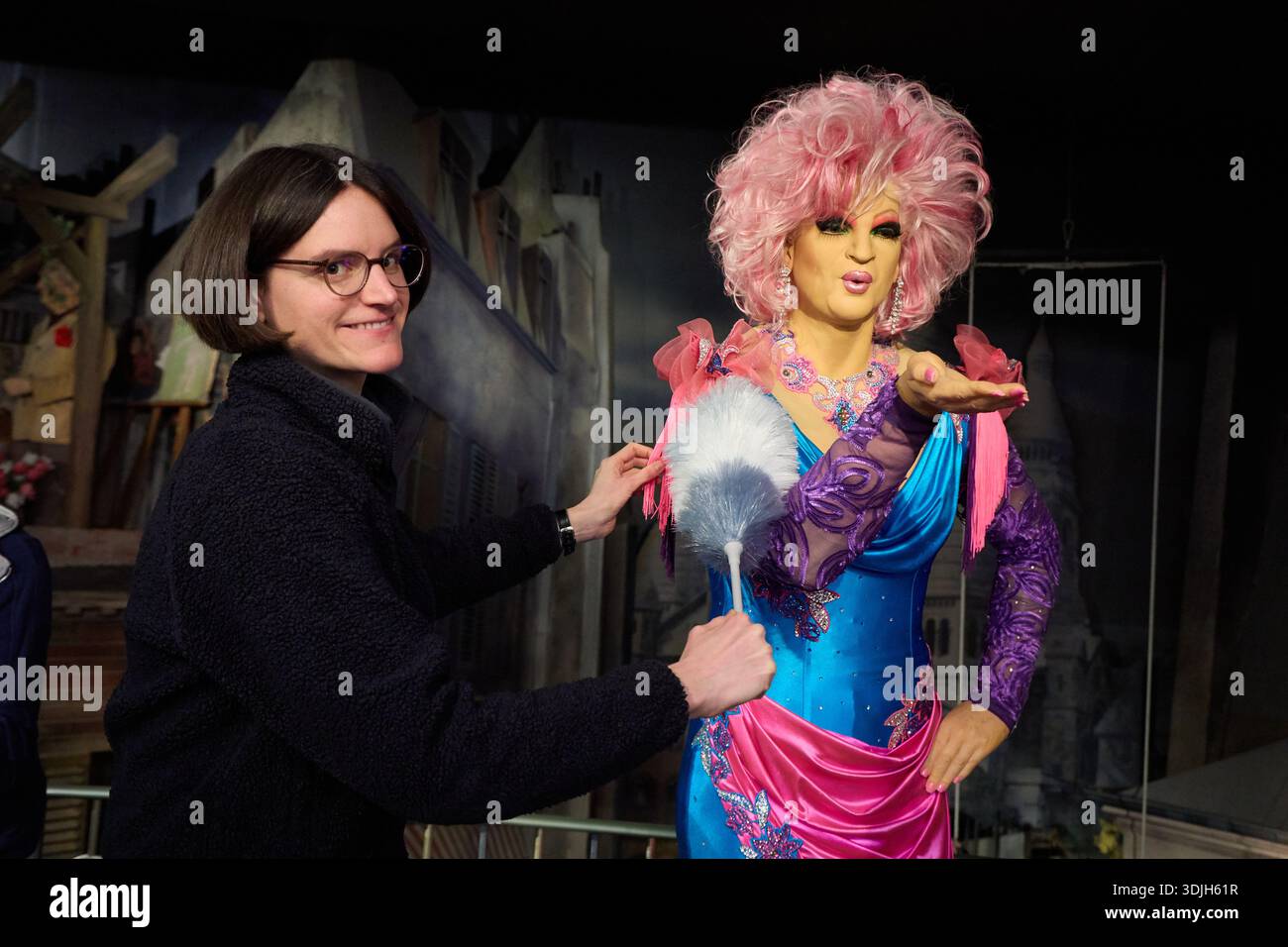 27 January 2026, Hamburg: Susanne Faerber, Managing Director, cleans ...