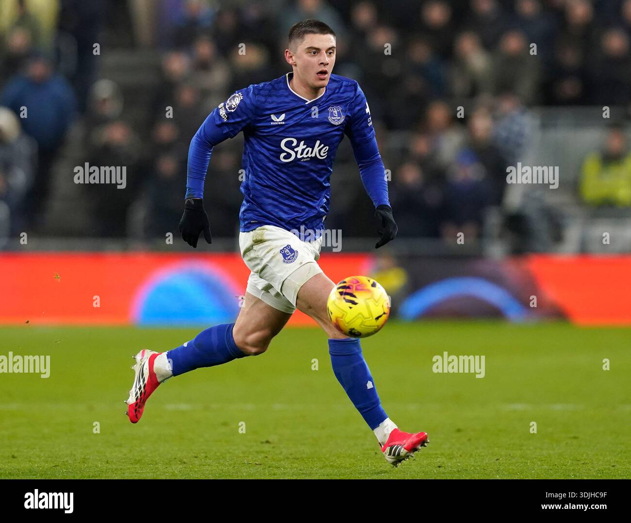 Liverpool, England, 26th January 2026. Vitalii Mykolenko of Everton ...