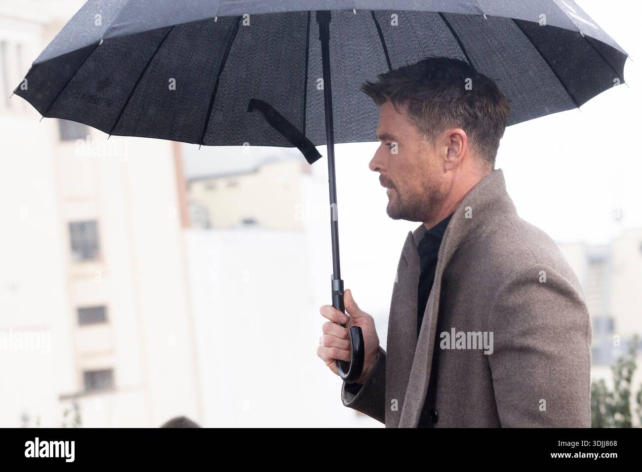Actor Chris Hemsworth attended ''Ruta de Escape'' '(Crime 101 ...