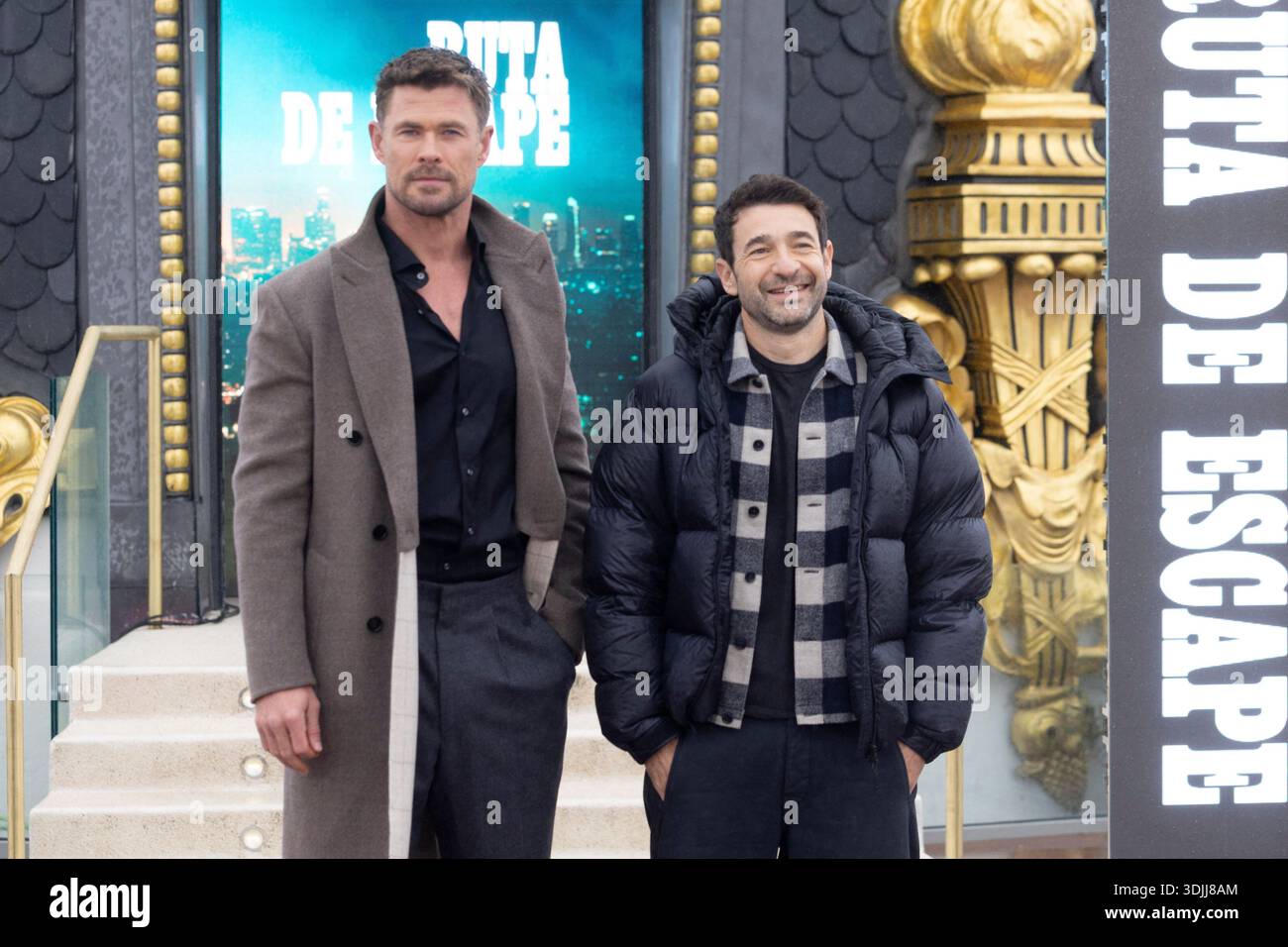 Director Bart Layton (R) and actor Chris Hemsworth (L) attended ''Ruta ...