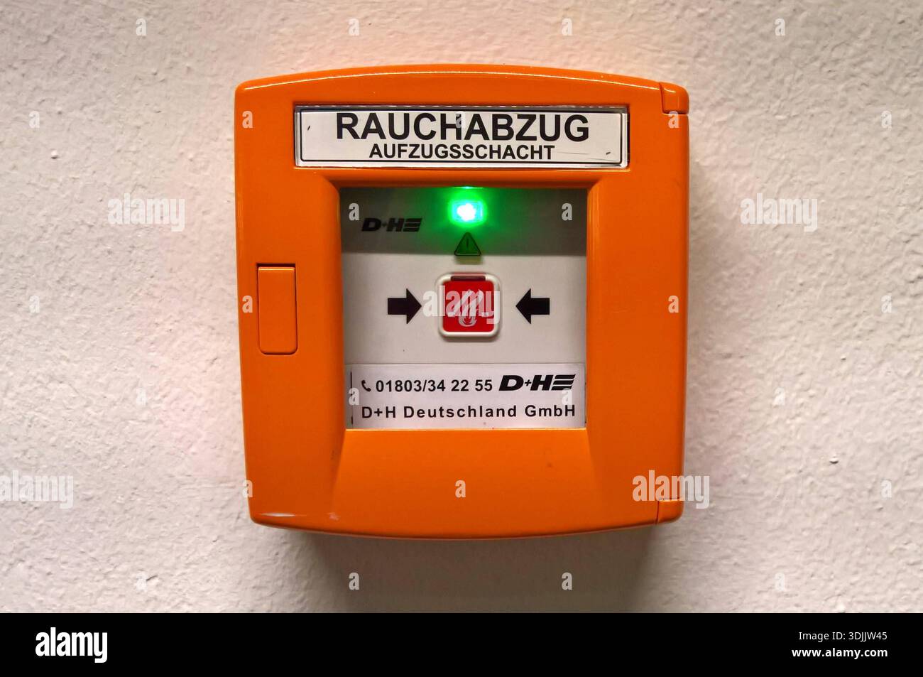 Feuer, Rauchabzug für den Aufzugschacht. Rauchabzug ist ein ...