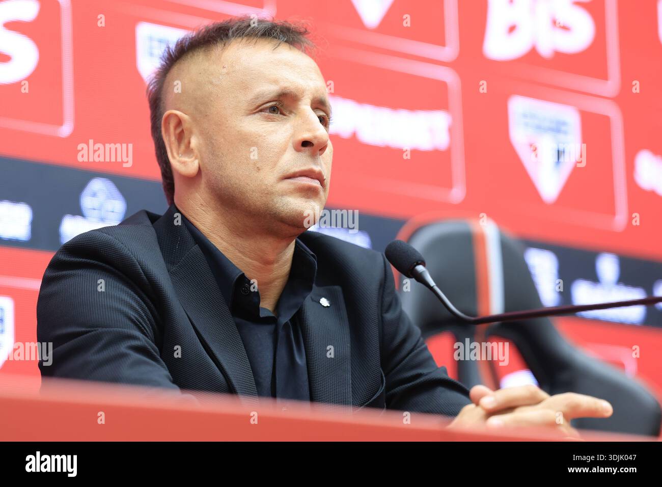 SP - SAO PAULO - 01/27/2026 - PRESENTATION OF RAFINHA, SPORTS MANAGER ...