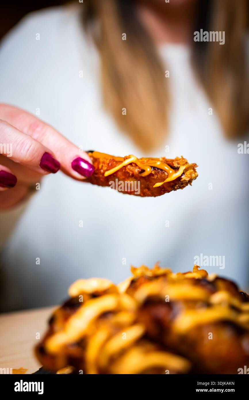 Enjoying crispy fried chicken hi-res stock photography and images - Alamy