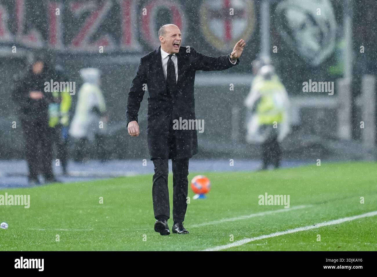 Massimiliano Allegri Head Coach of AC Milan yells during the Serie A ...