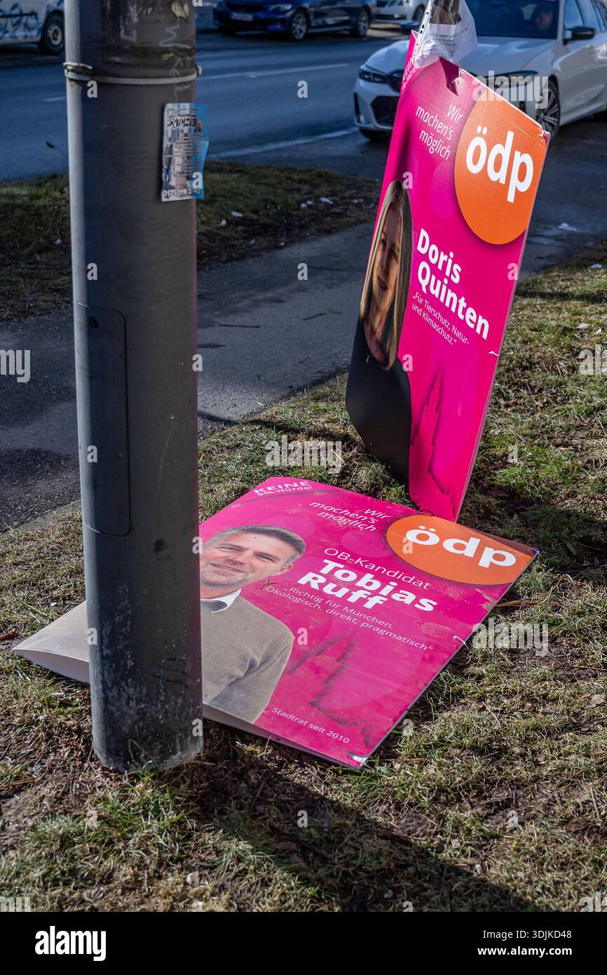 Muenchen GER, Themenbild, Wahlplakate zur Kommunalwahl in Bayern 2026 ...