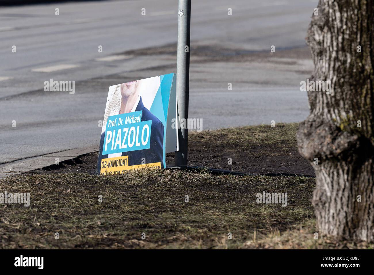 Muenchen GER, Themenbild, Wahlplakate zur Kommunalwahl in Bayern 2026 ...