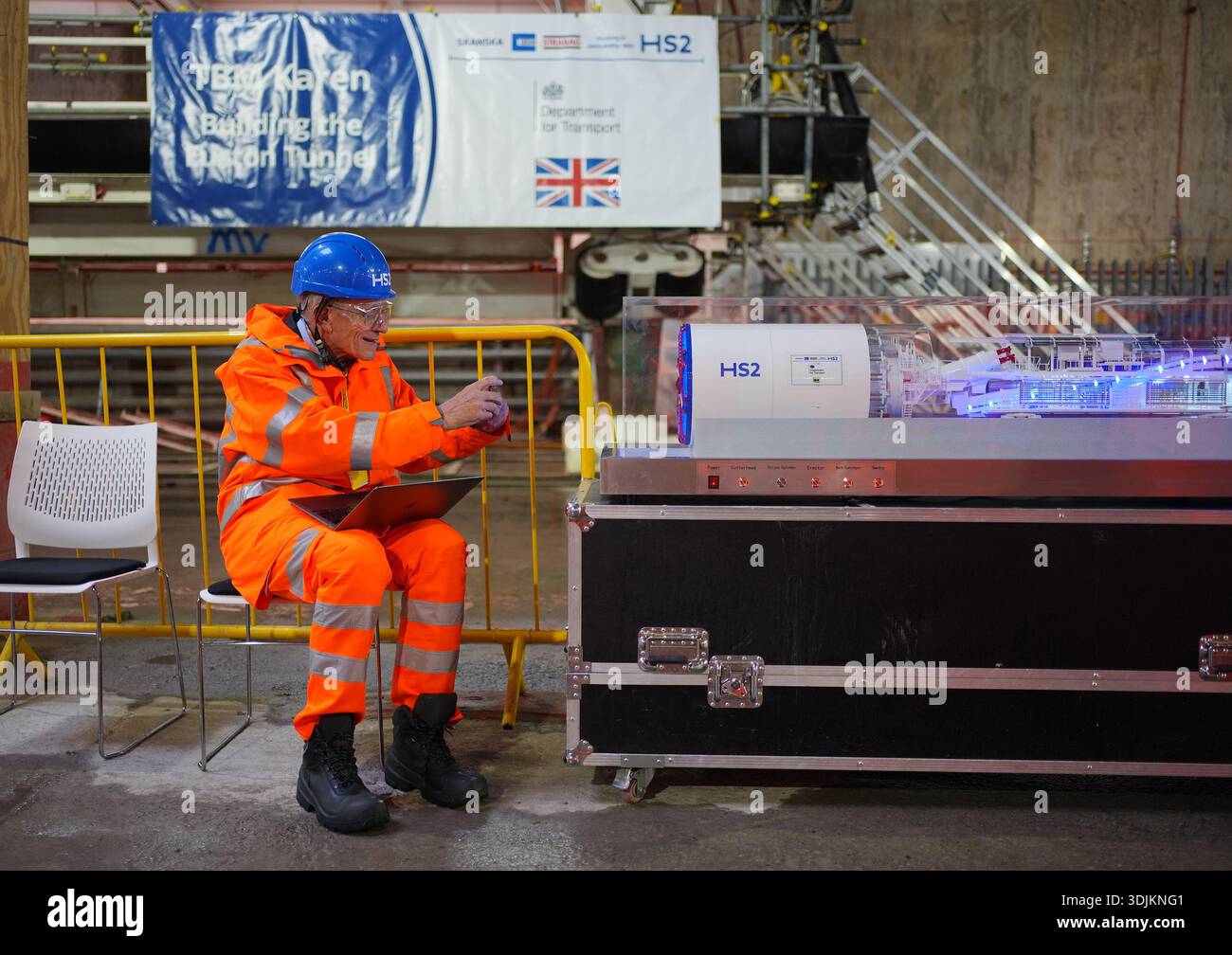Journalist Simon Calder photographs a scale model of the HS2 Tunnelling ...