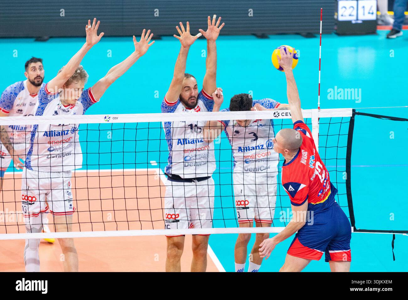 Allianz Milano vs Crvena Zvezda Beograd during Allianz Milano vs Crvena ...