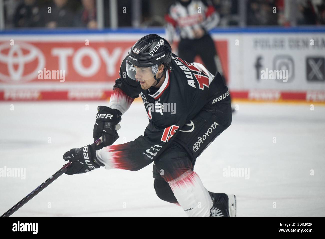 Louis- Marc Aubry (Cologne Sharks, forward, #15); PENNY DEL 1; Cologne ...