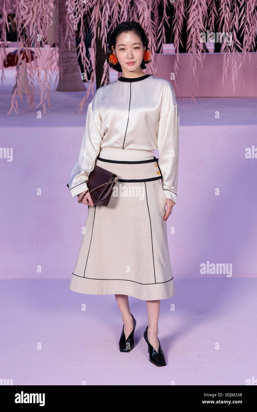 Kim Go-Eun attends CHANEL Haute Couture Spring/Summer 2026 Runway ...