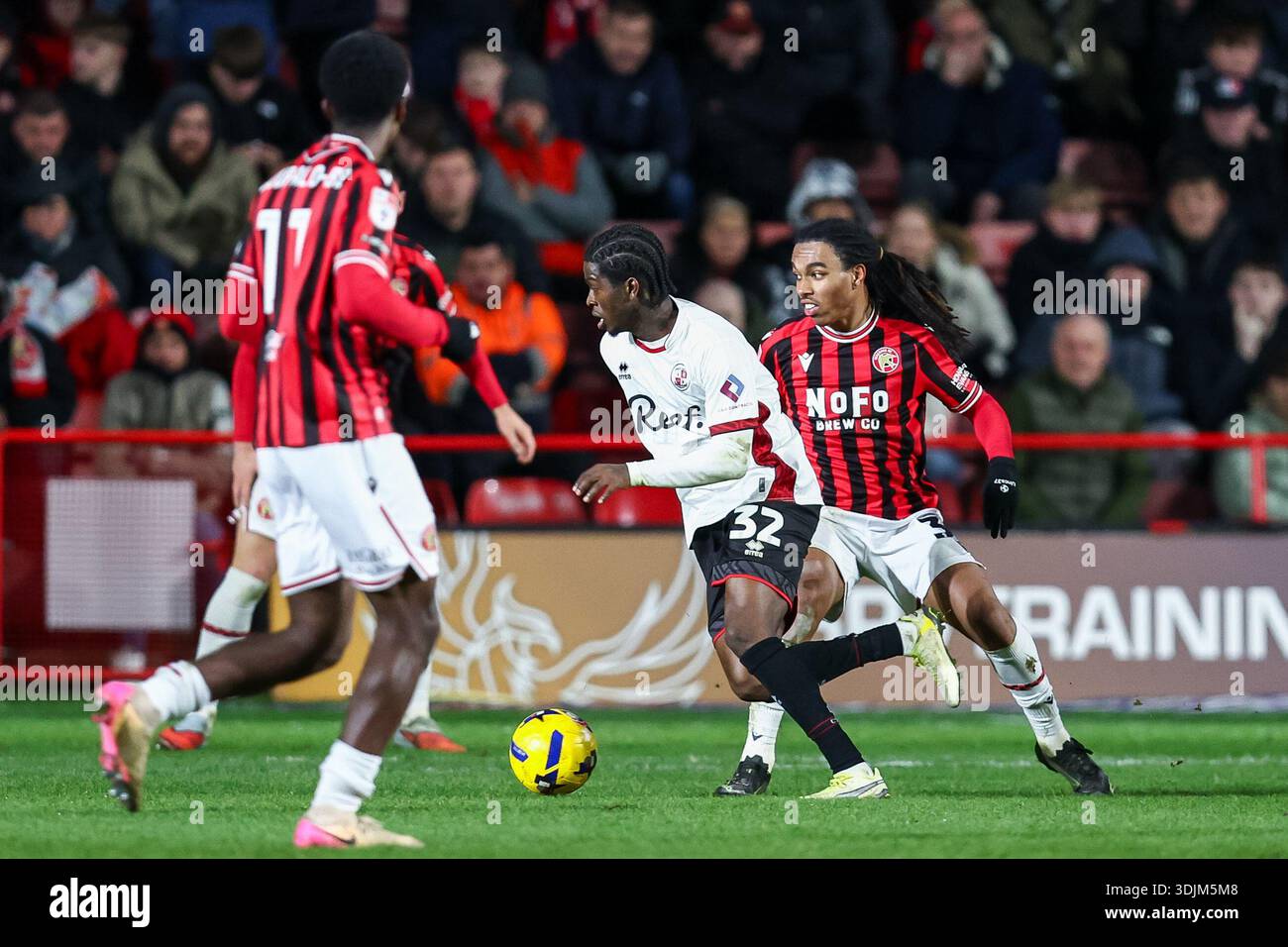 32, Taylor Richards of Crawley Town in attacking action during the Sky ...