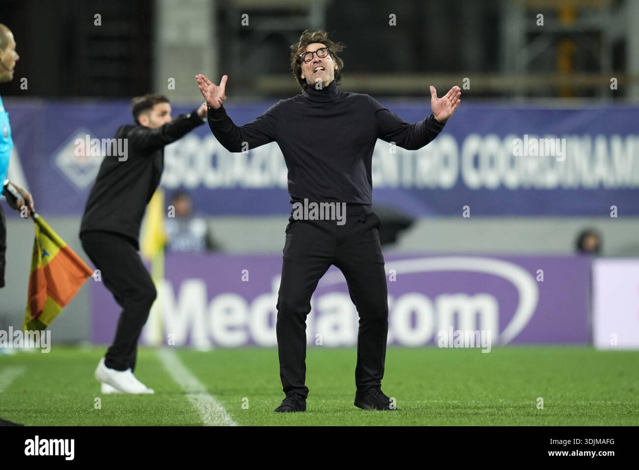 FiorentinaÕs head coach Paolo Vanoli reacts during the Round of 16 ...