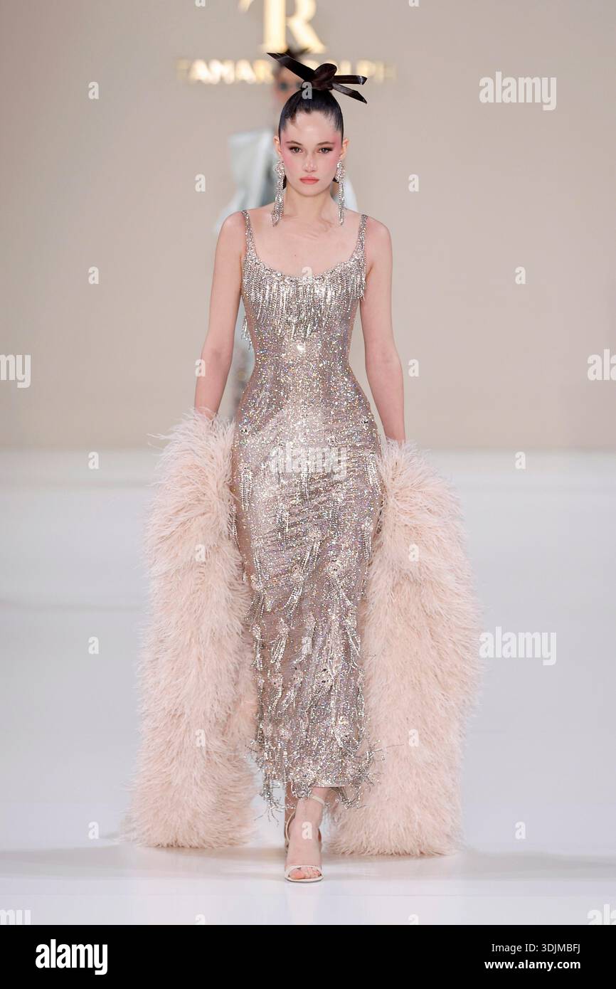 Paris, Frankreich. 26th Jan, 2026. TAMARA RALPH Haute Couture Spring ...