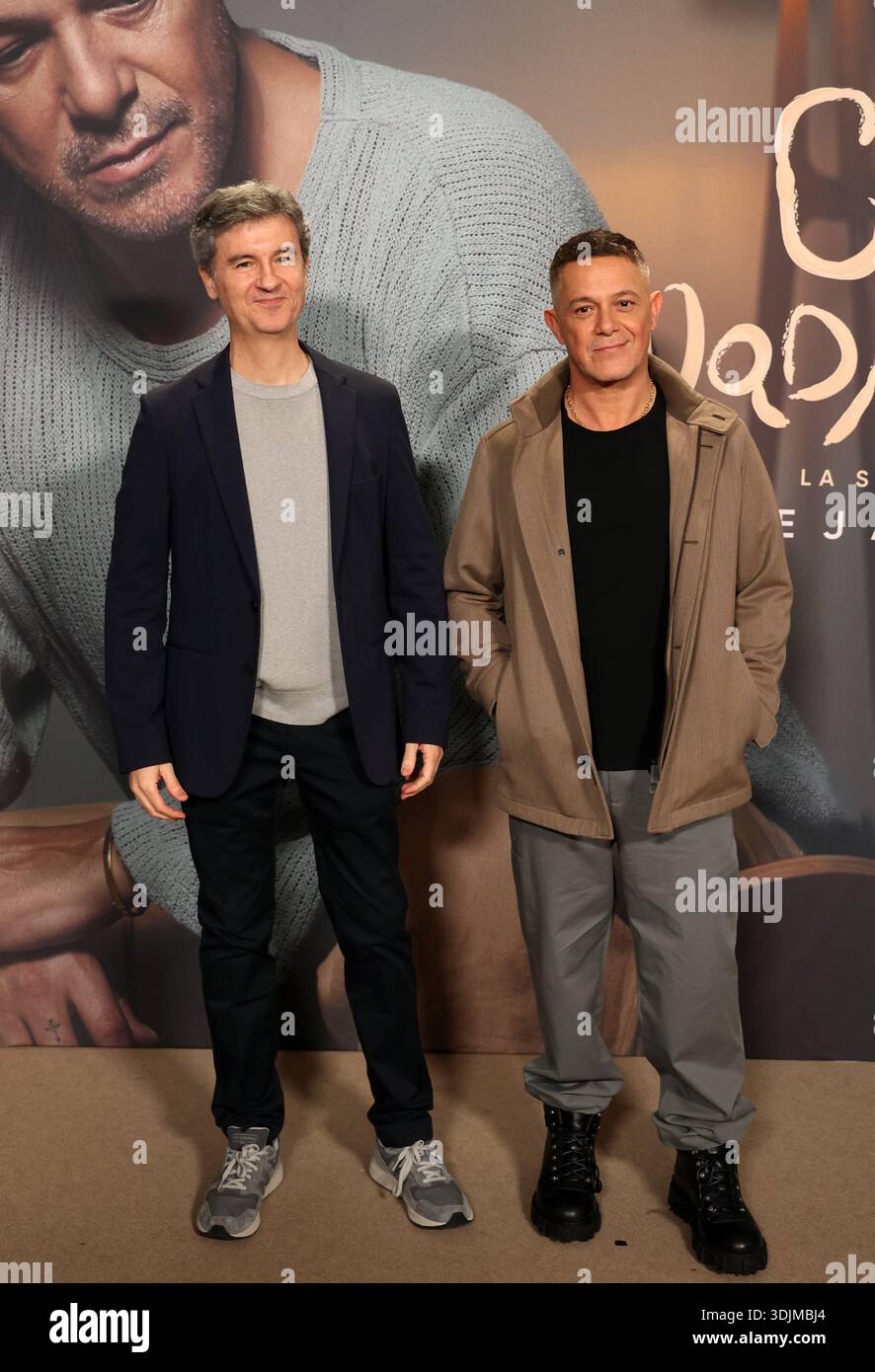 Alejandro Sanz with Álvaro Ron, director of the documentary, during the ...