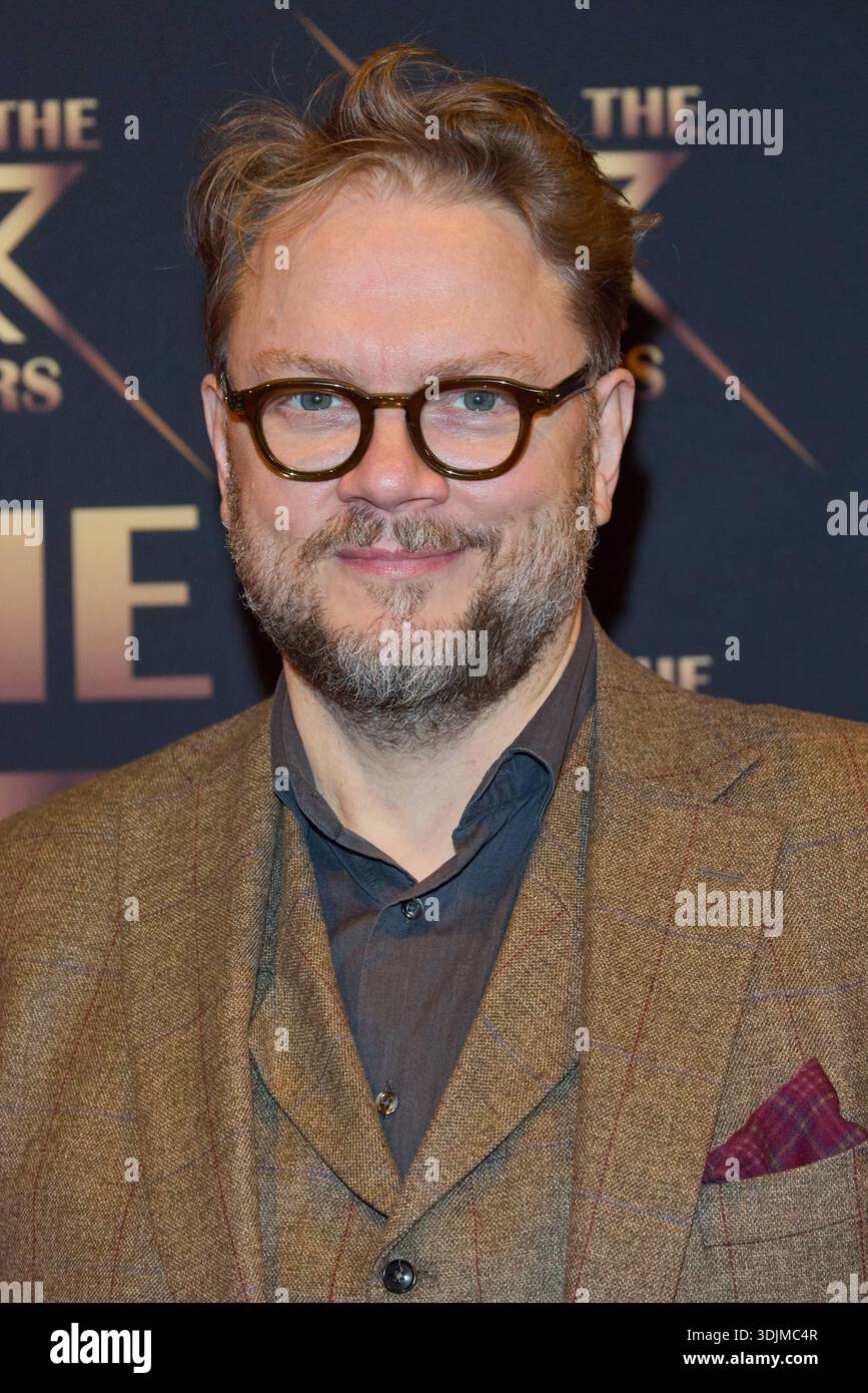 Marc Schubring - THE X TENORS - Show-Premiere im Estrel Showtheater in ...