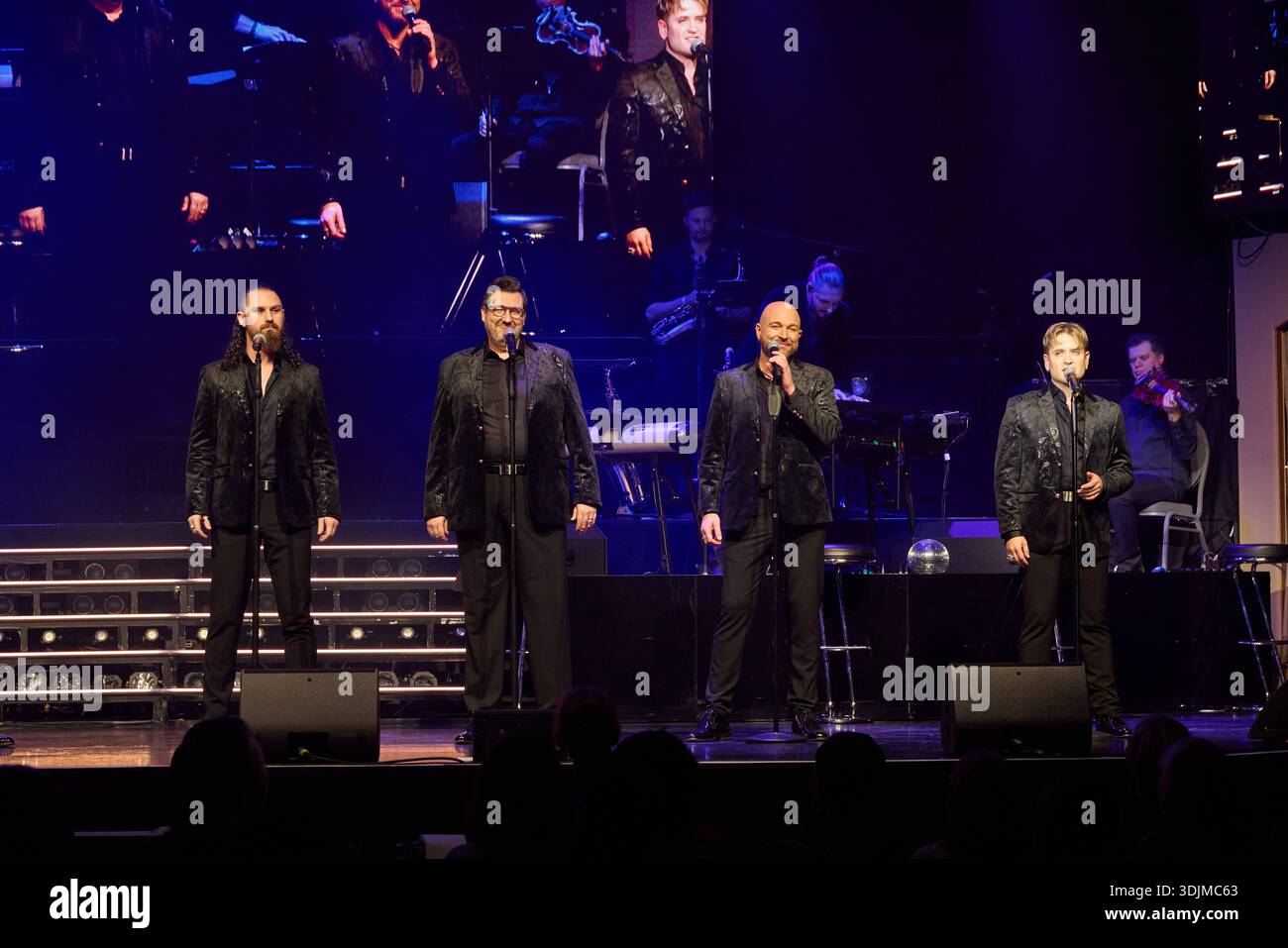 THE X TENORS - Show-Premiere im Estrel Showtheater in Berlin am 27.01. ...