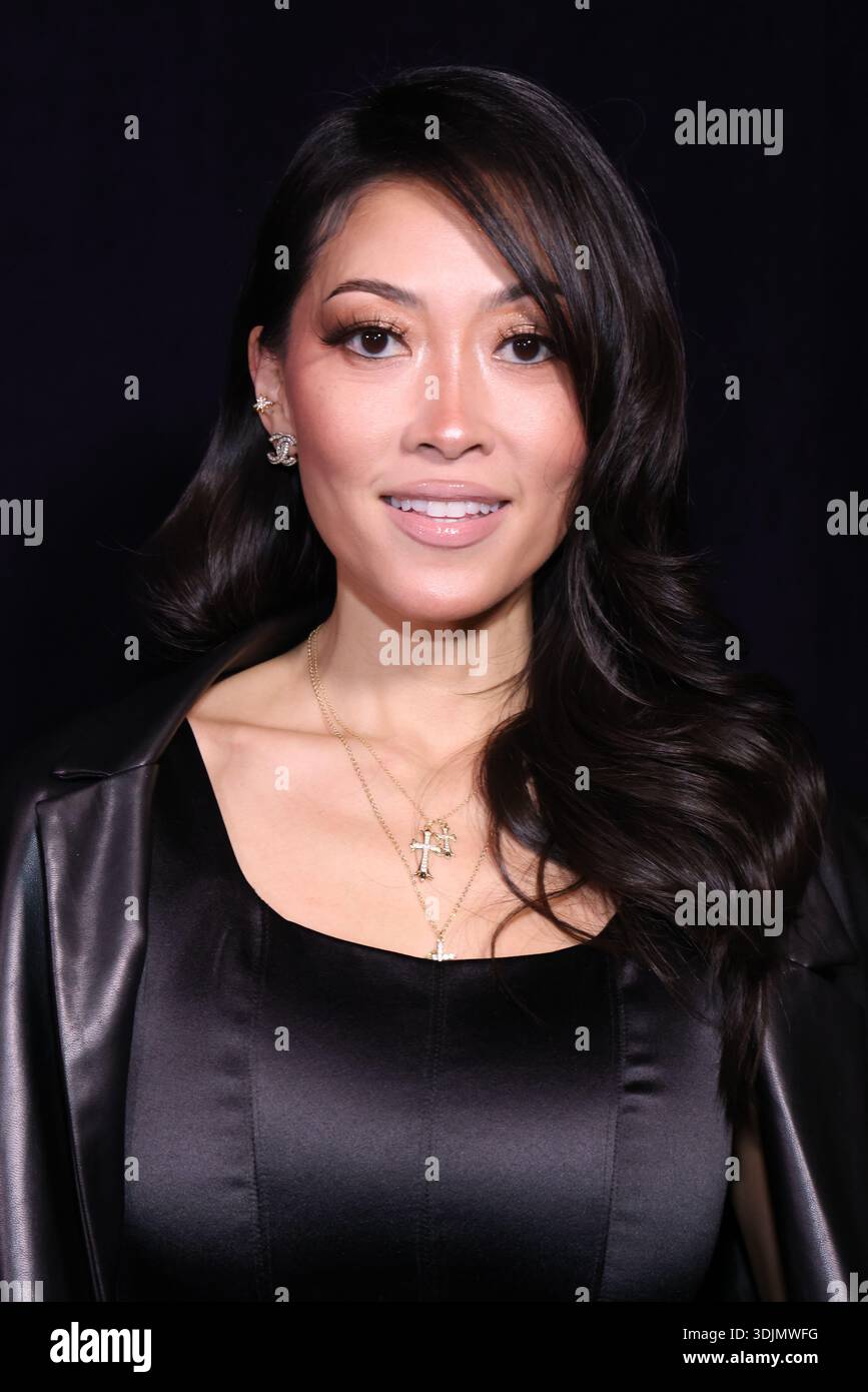 Beverly Hills, California. 26th January, 2026. Actress Devon Diep ...