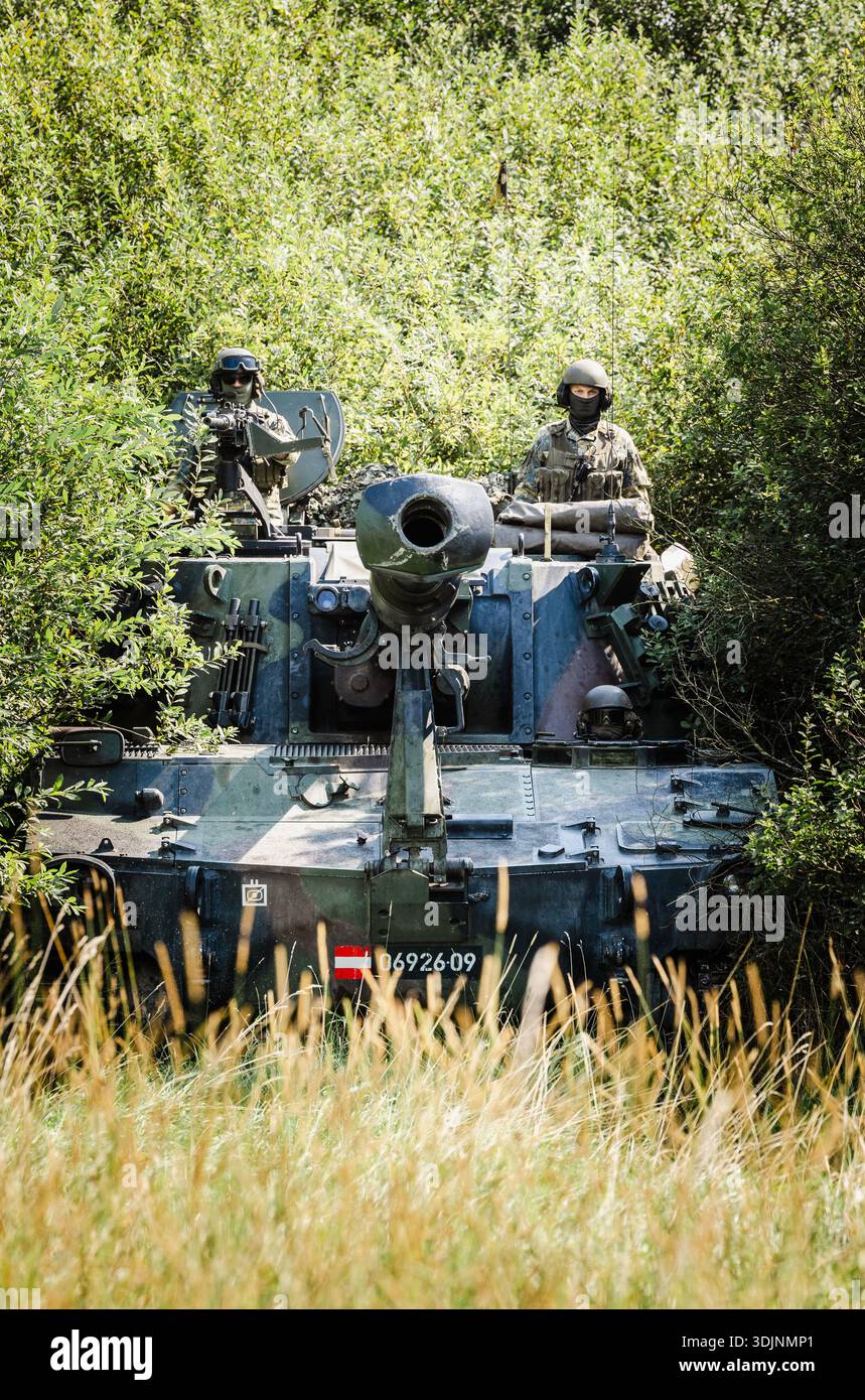 Österreichisches Bundesheer, Panzerhaubitze M109, Artillerie auf dem ...
