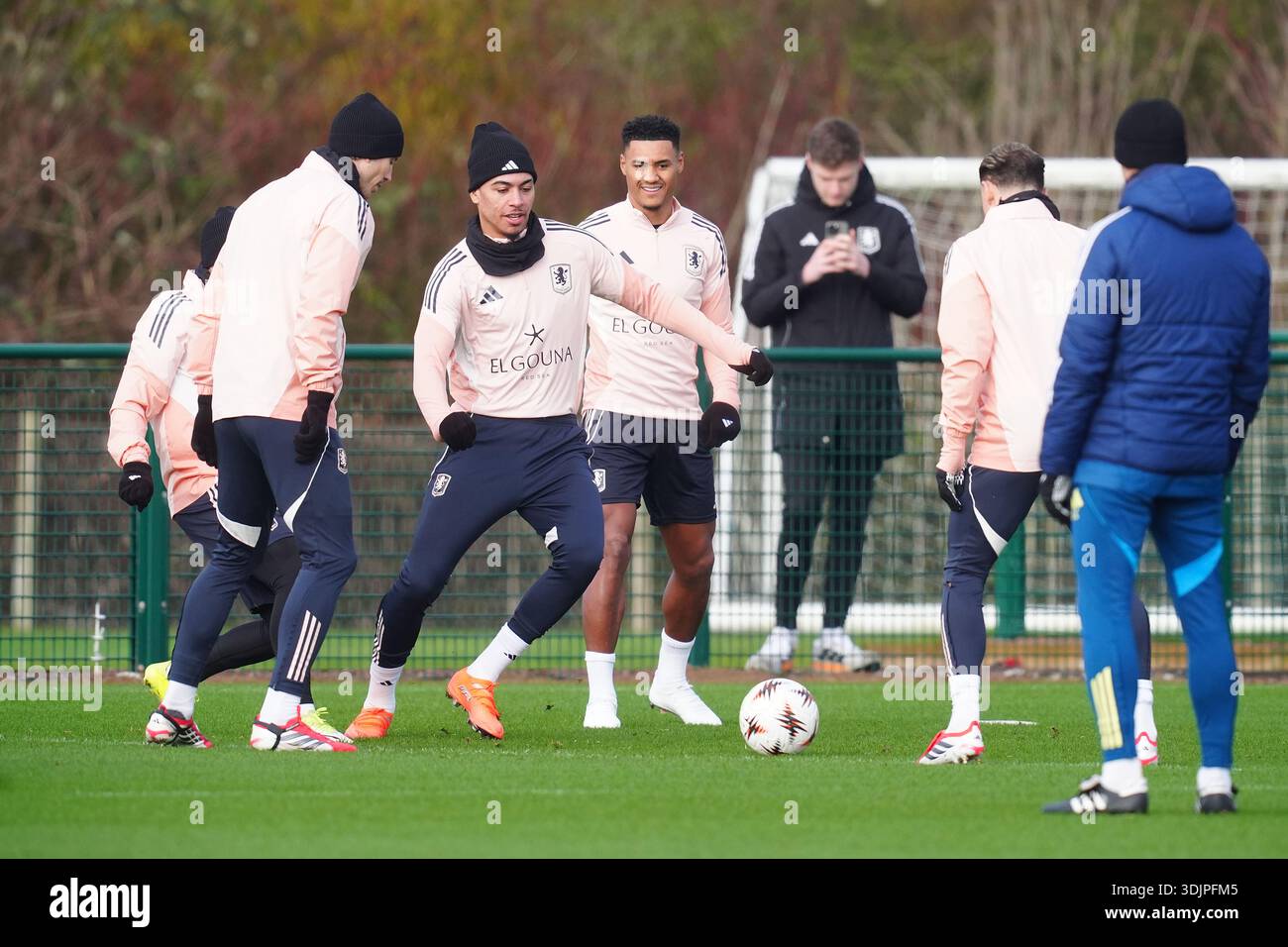 Aston Villa's Morgan Rogers (centre left), Pau Torres (second left ...