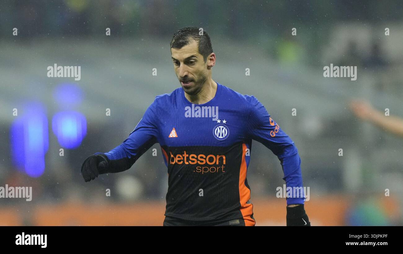 Inter Milan's Henrikh Mkhitaryan controls the ball during a Serie A ...