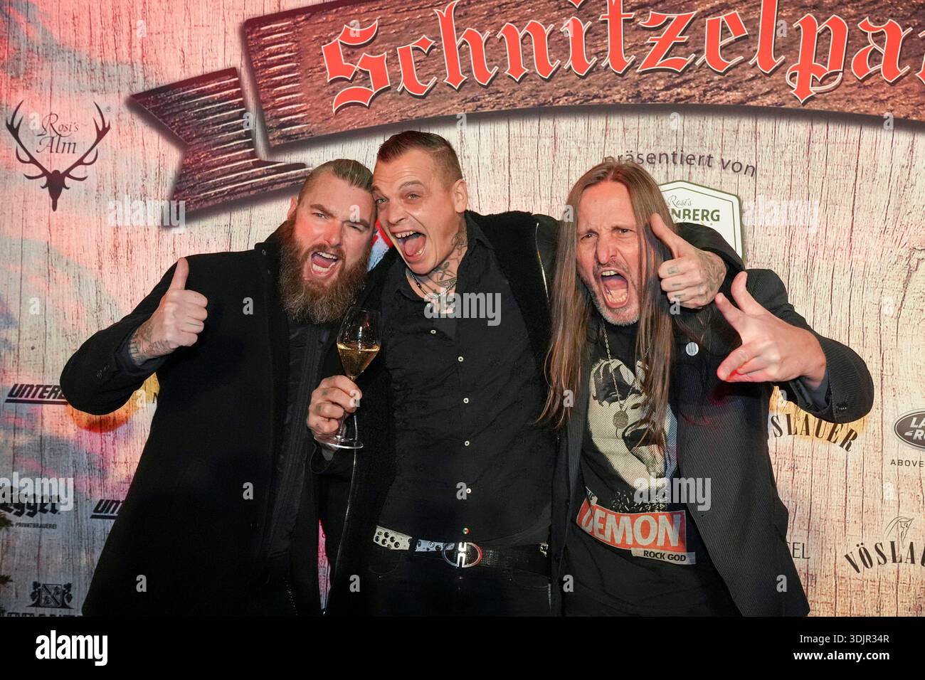KITZBUEHEL, OESTERREICH 24. JANUAR: Das Bild zeigt Philipp Burger ...