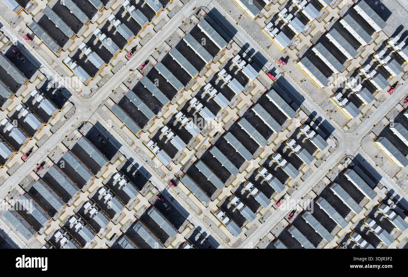 ZHONGWEI, CHINA - JANUARY 28, 2026 - New energy photovoltaic power ...