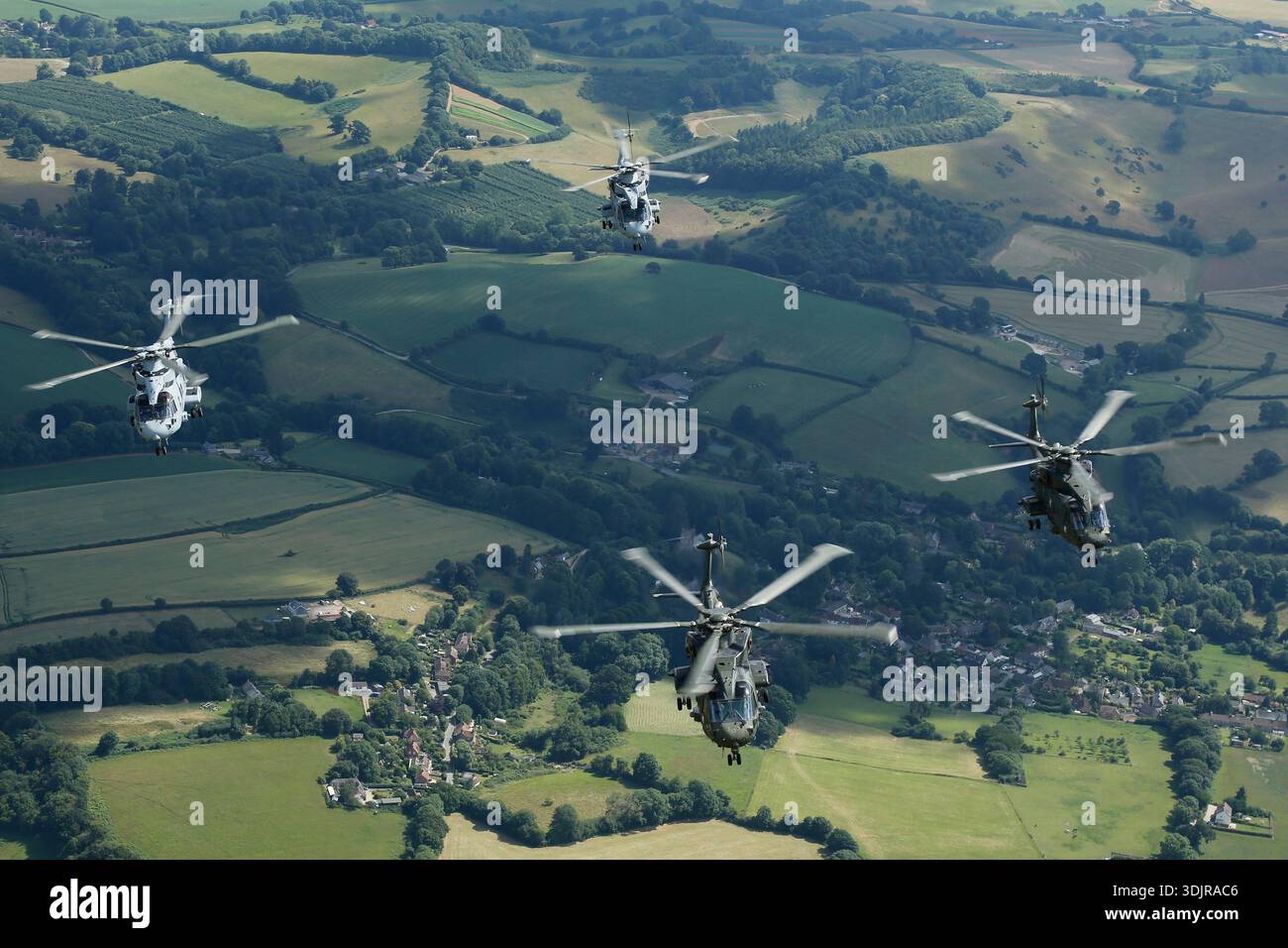 4 blade tail rotor hi-res stock photography and images - Alamy
